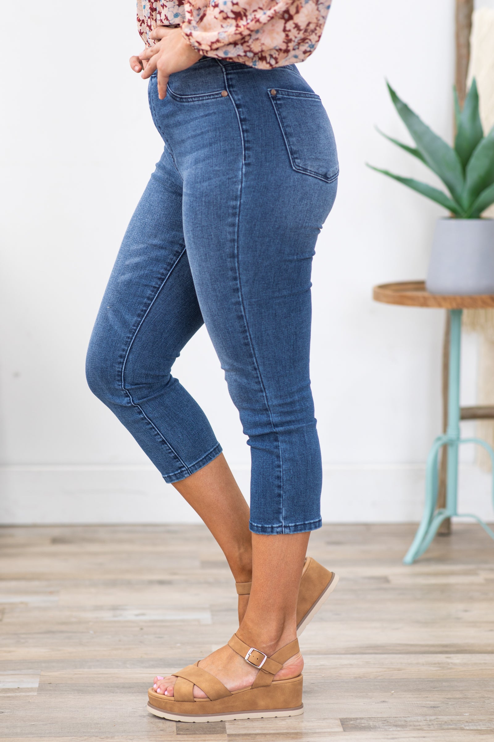 Judy Blue Pull On Cooling Denim Capris · Filly Flair