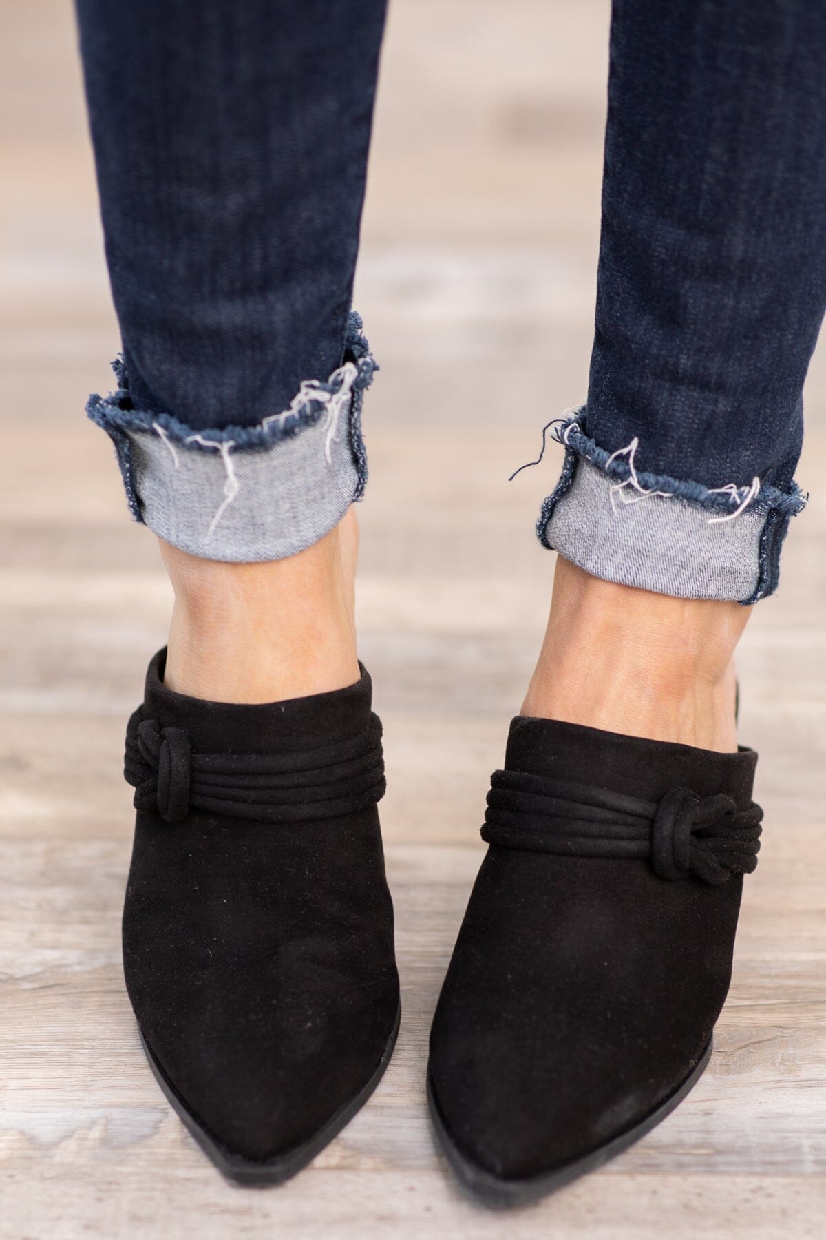 Black Point Toe Mules · Filly Flair